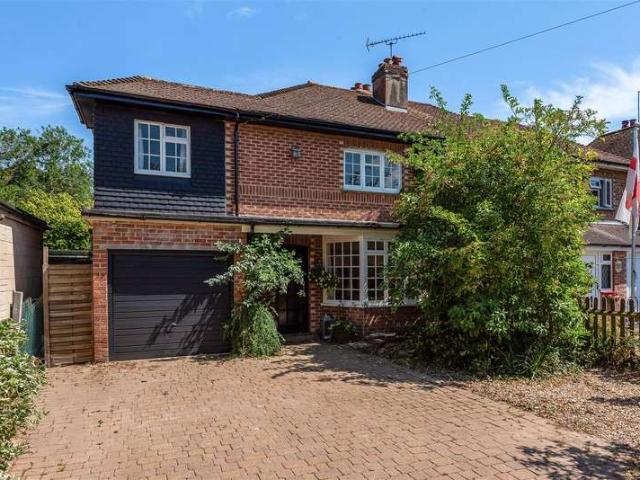 4 Bedroom Semi Detached House