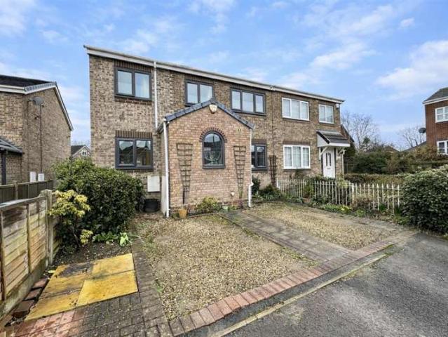 4 Bedroom Semi Detached House