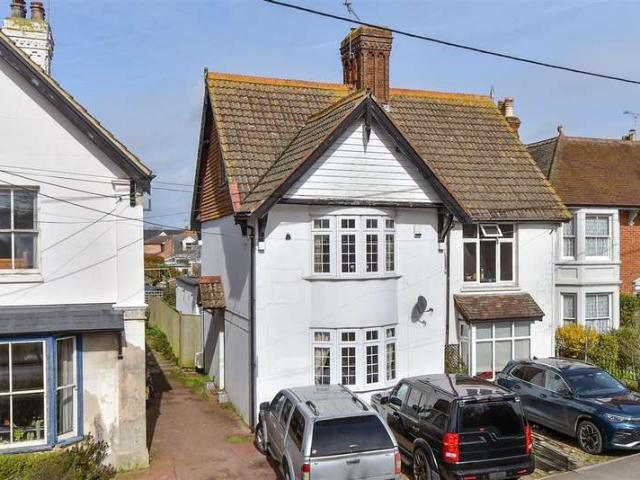 4 Bedroom Semi Detached House
