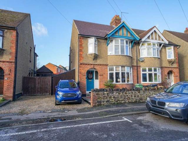 4 Bedroom Semi Detached House