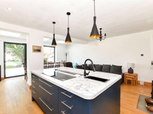 4 Bedroom Semi Detached House