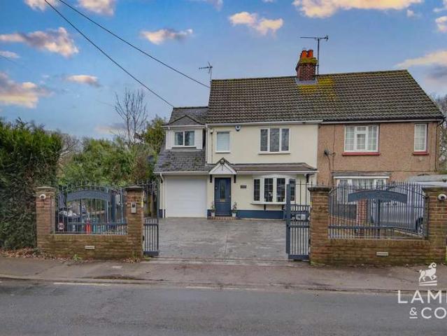 4 Bedroom Semi Detached House