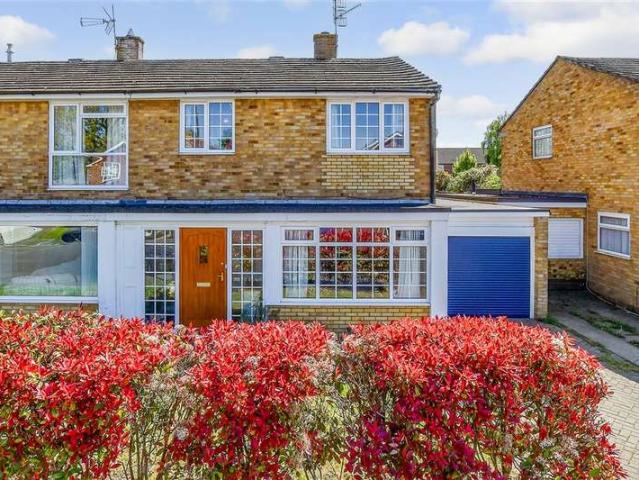 4 Bedroom Semi Detached House