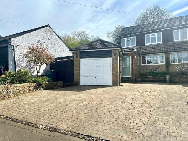 4 Bedroom Semi Detached House