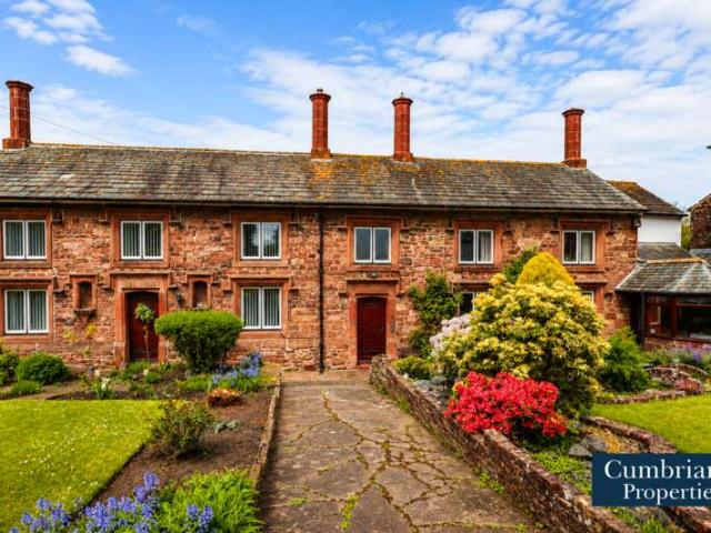 4 Bedroom Semi Detached House