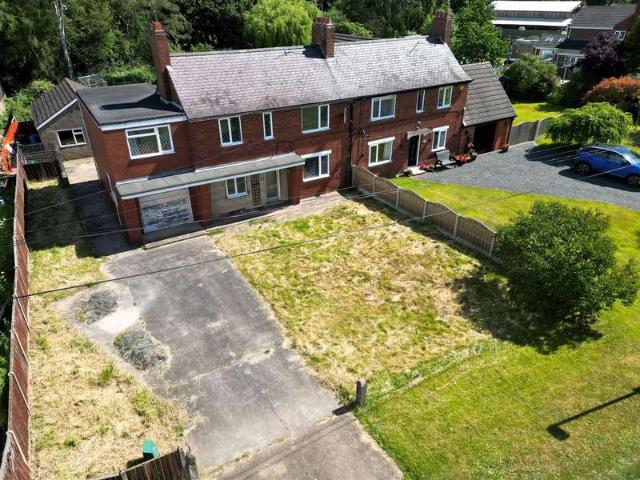 4 Bedroom Semi Detached House