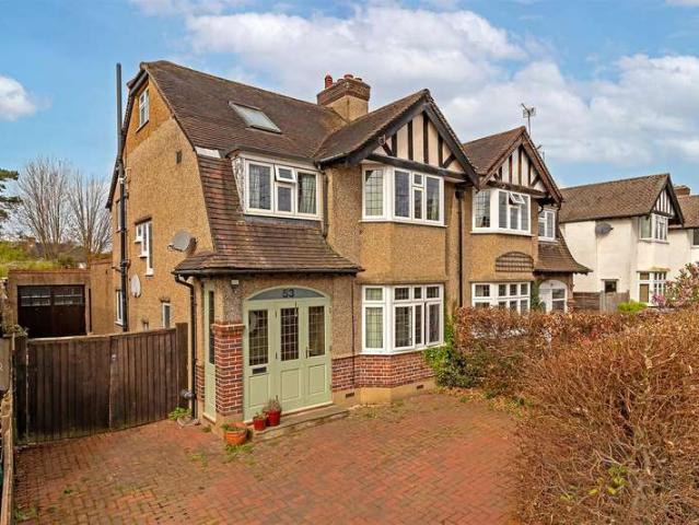 4 Bedroom Semi Detached House