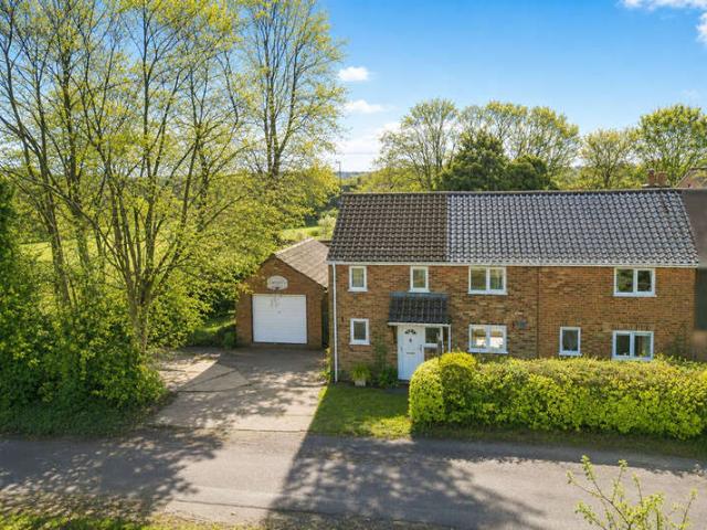 4 Bedroom Semi Detached House