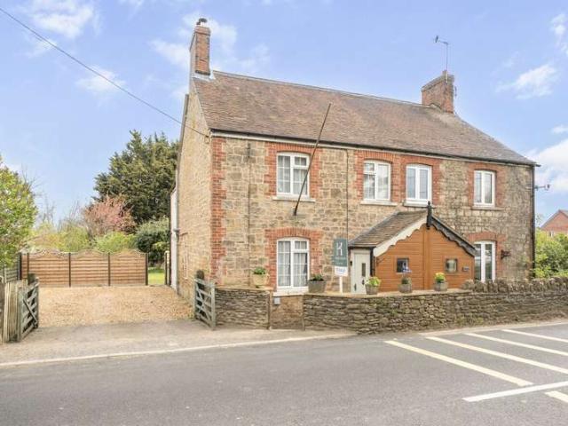 4 Bedroom Semi Detached House