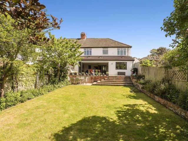 4 Bedroom Semi Detached House