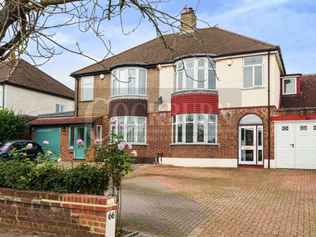 4 Bedroom Semi Detached House