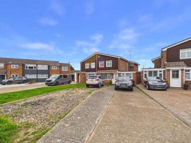 4 Bedroom Semi Detached House