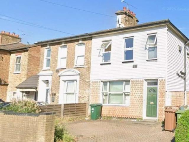 4 Bedroom Semi Detached House