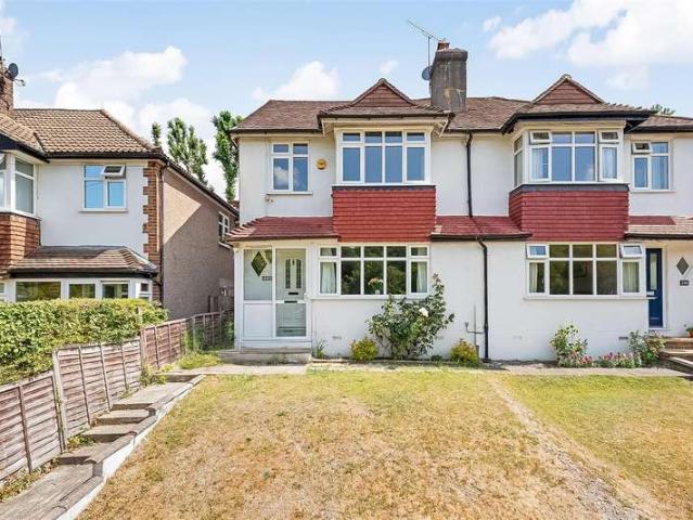 4 Bedroom Semi Detached House