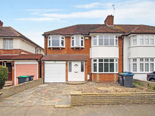 4 Bedroom Semi Detached House
