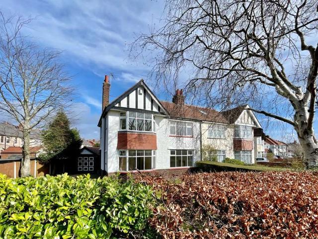 4 Bedroom Semi Detached House