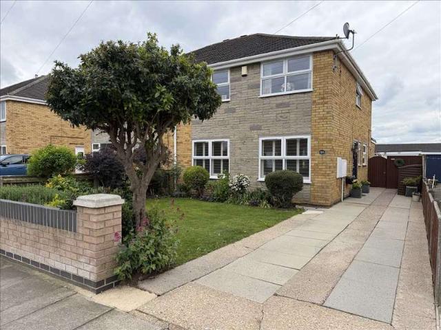 4 Bedroom Semi Detached House
