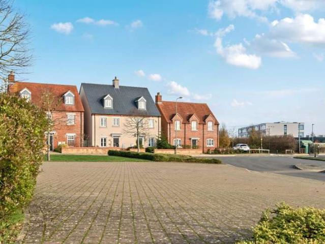 4 Bedroom Semi Detached House