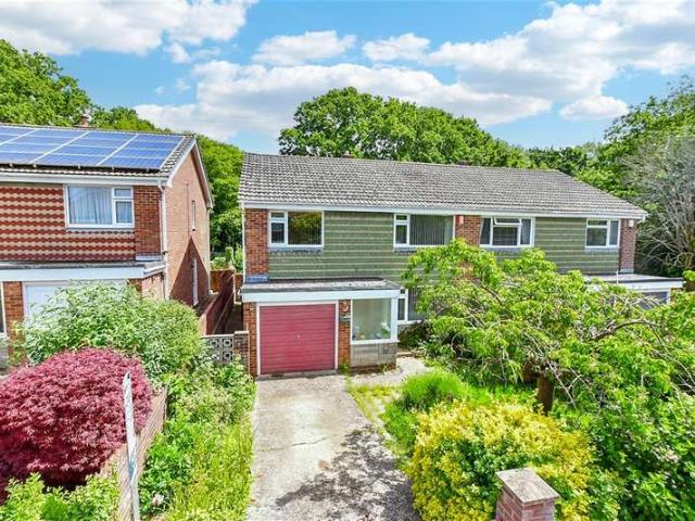 4 Bedroom Semi Detached House