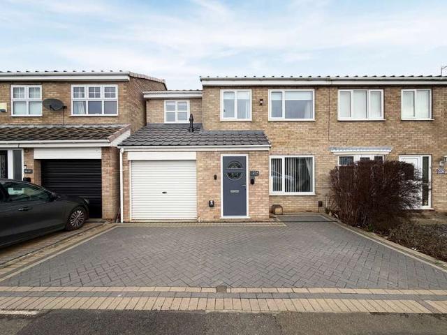 4 Bedroom Semi Detached House