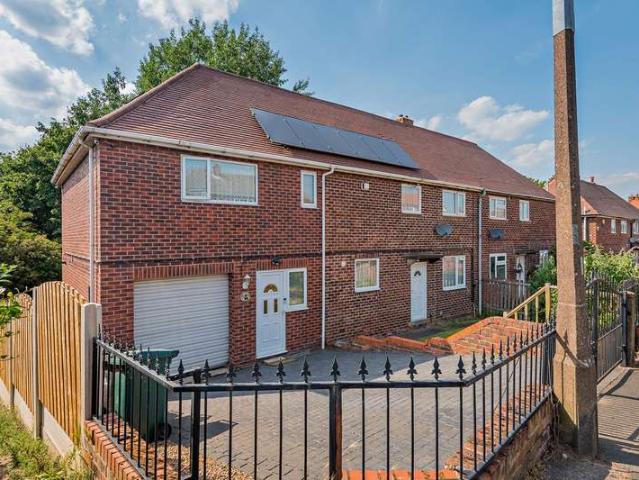 4 Bedroom Semi Detached House