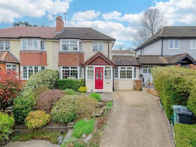 4 Bedroom Semi Detached House
