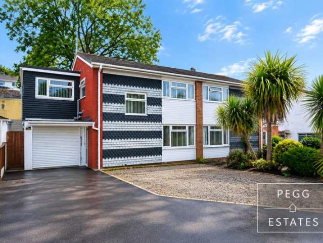 4 Bedroom Semi Detached House