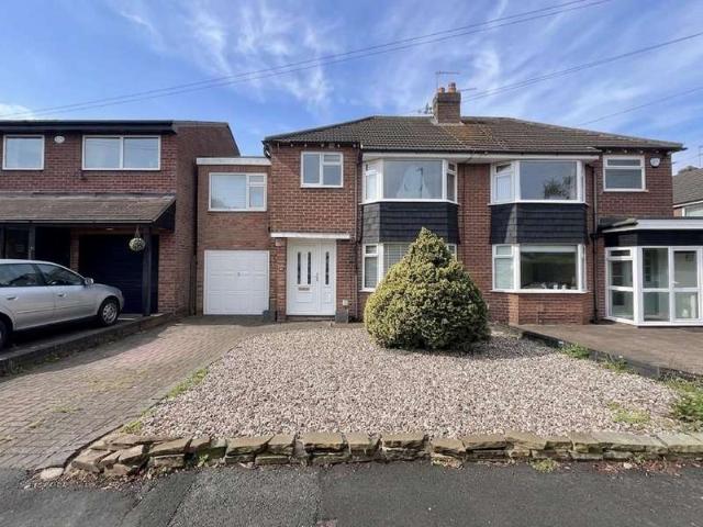 4 Bedroom Semi Detached House