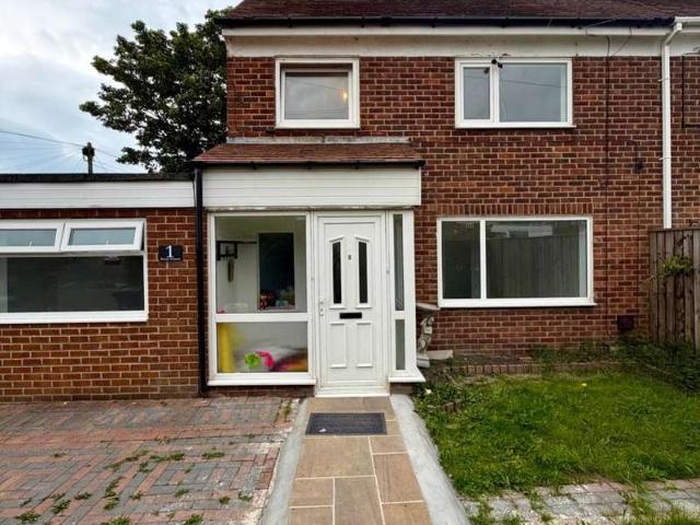 4 Bedroom Semi Detached House