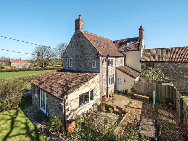 4 Bedroom Semi Detached House