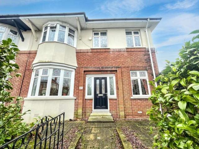 4 Bedroom Semi Detached House