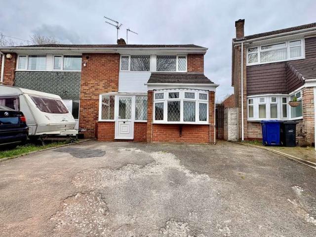 4 Bedroom Semi Detached House