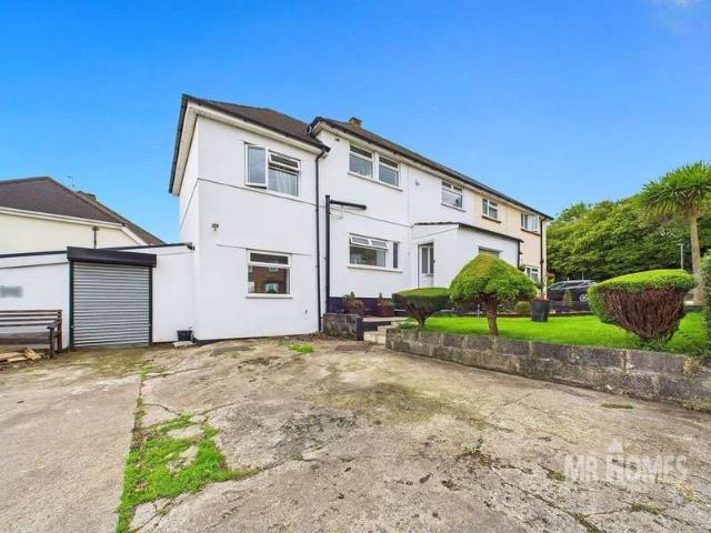 4 Bedroom Semi Detached House