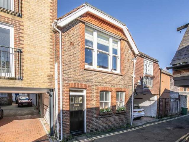 4 Bedroom Semi Detached House
