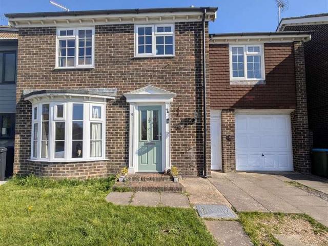4 Bedroom Semi Detached House
