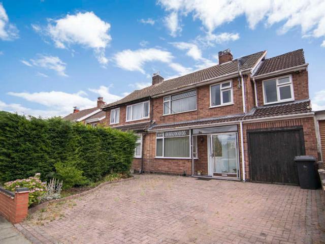 4 Bedroom Semi Detached House