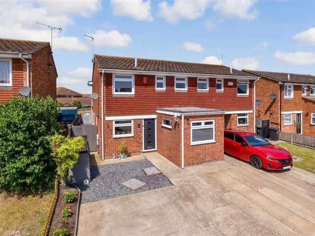 4 Bedroom Semi Detached House