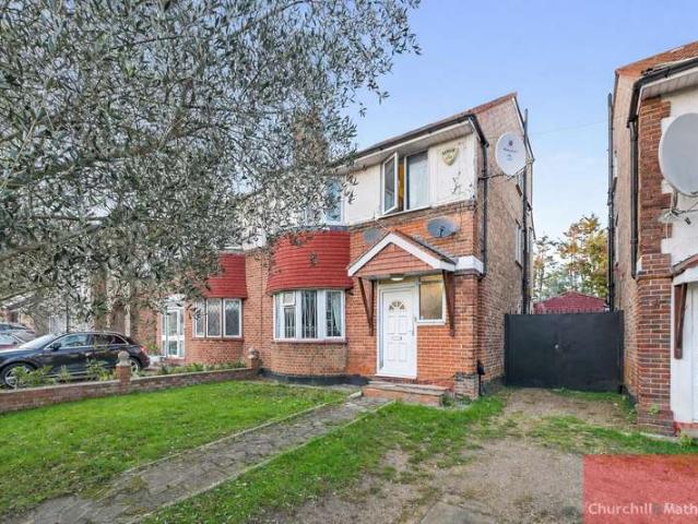 4 Bedroom Semi Detached House