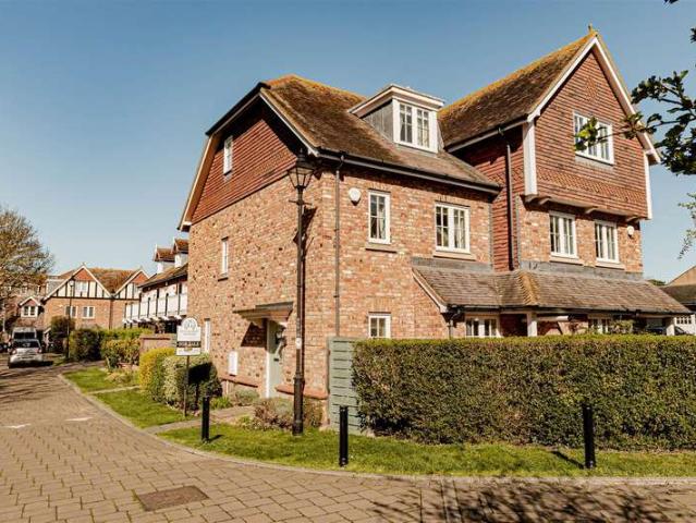 4 Bedroom Semi Detached House