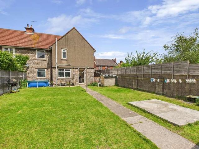 4 Bedroom Semi Detached House