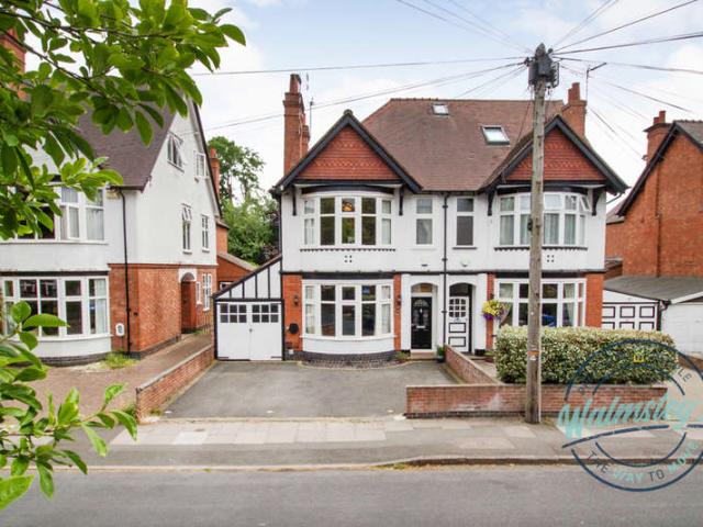 4 Bedroom Semi Detached House