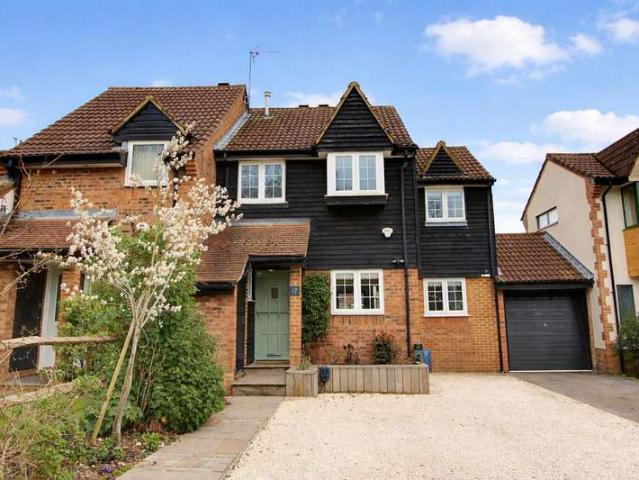 4 Bedroom Semi Detached House