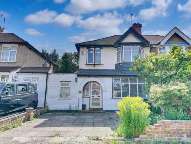4 Bedroom Semi Detached House