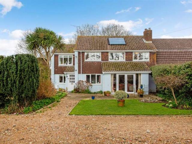 4 Bedroom Semi Detached House
