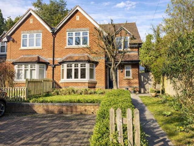 4 Bedroom Semi Detached House