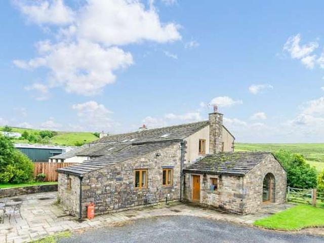 4 Bedroom Semi Detached House