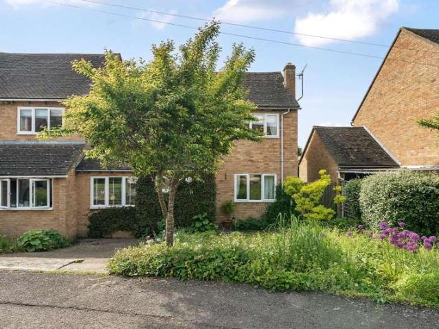 4 Bedroom Semi Detached House