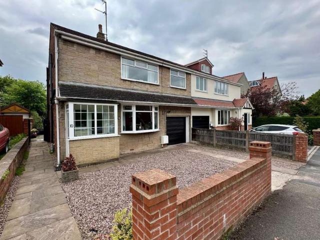 4 Bedroom Semi Detached House