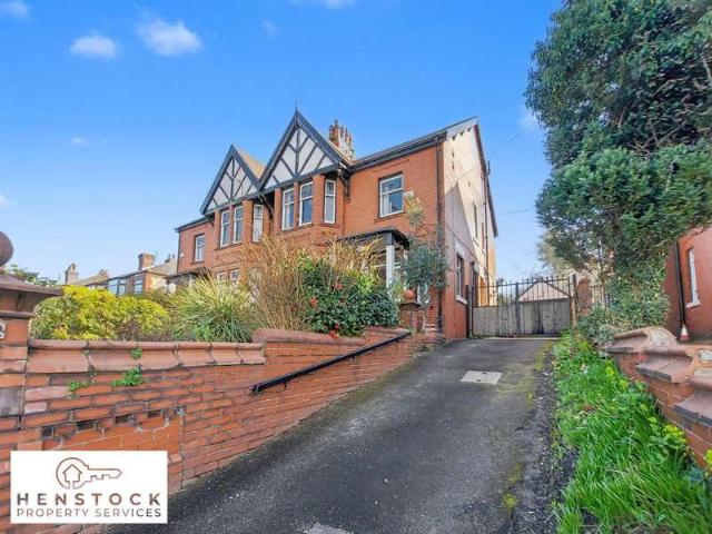 4 Bedroom Semi Detached House