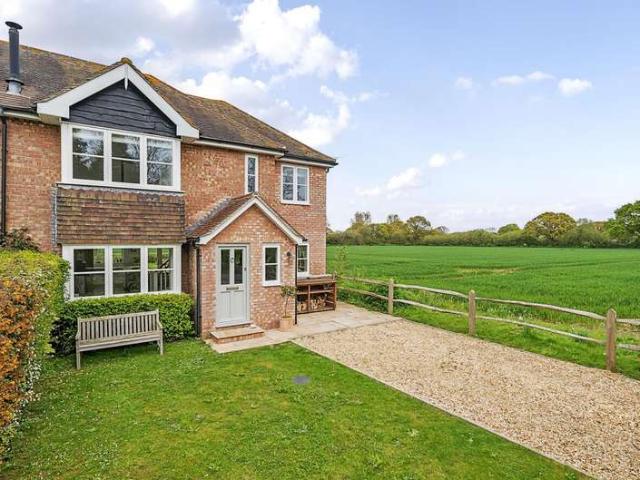 4 Bedroom Semi Detached House